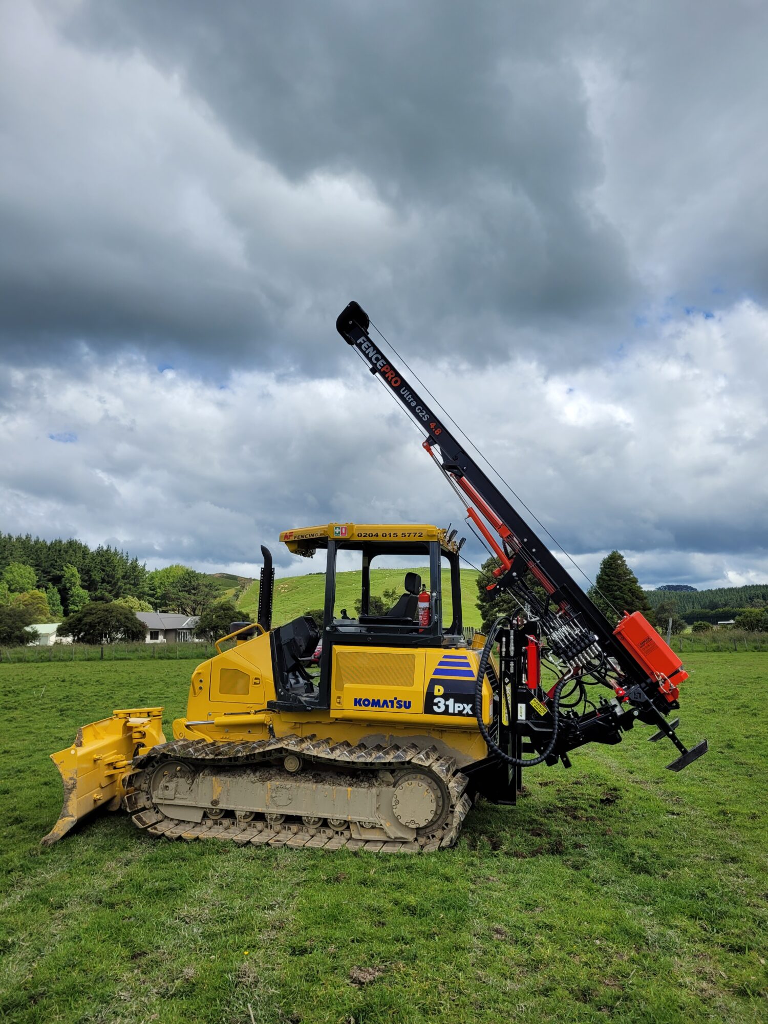 Bulldozer Post Driver Mounting Kit - Kyne Equipment